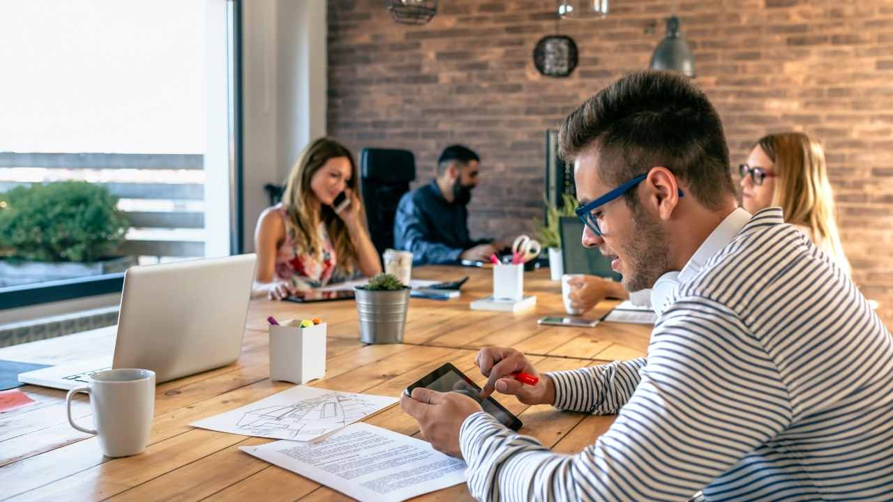 What does Hybrid Work Mean and How Hybrid Work Works the Best ...